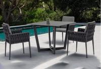 China Outdoor table and 4pcs chairs made with weather resistant UV rope and aluminum frame built for gardens courtyards and villas for sale