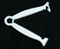 China 5cm Plastic Umbilical Cord Clamp Disposable Newborn Umbilical Cord Clamp for sale