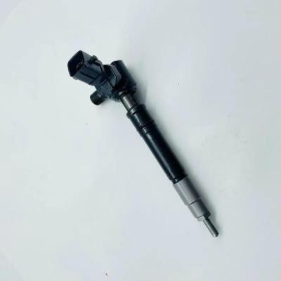 China Diesel Fuel Injector 23670-0E070 for Toyota Hilux 2.4L 2GD Engine OEM Quality for sale