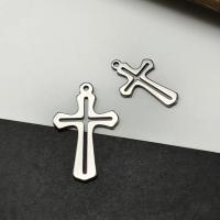China Pure Titanium Smooth Surface Simple Hollow Cross Small Pendant Necklace Bracelet Titanium Jewelry Tipd2503 for sale