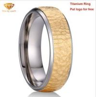 China 7mm Beveled 18K Gold Plated Hammer Ring Pure Titanium Jewelry Ring Tr4307 for sale