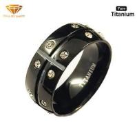 China Fashion Jewelry High Quality Body Jewelry Titanium Black Plating CZ Ring Titanium Wedding Ring for Men Tr2025 for sale