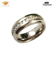 China Fashion Jewelry Diamond Engagement Ring Pure Titanium Wedding Ring Tr1901 for sale