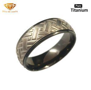 China 18K Black Plated Carving Solid Titanium Jewelry Ring Tr1829 for sale