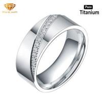 China Personalized Niche Fashion Minimalist Diagonal Micro Diamond 8mm Men's Silver Titanium Ring Tr135s for sale