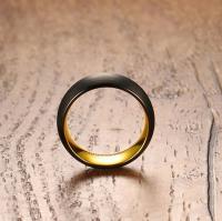 China Jewelry Wholesale 8mm Tungsten Steel Brushed Ring IP Gold an Black Trendy Jewelry Ring for Men Tstr048 for sale