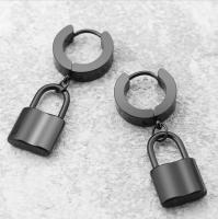 China Fashion Titanium Steel Lock Creative Ear Buckle Stainless Steel Gold-Plated Pendant Earrings for Men and Women Ear Jewelry Factory Direct Sales Er0164 for sale