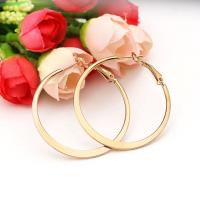 China Factory Direct Sale Flat Round Exaggerated Big Earrings Nightclub Fashion Big C-Shaped Earring Ear Buckle Titanium Steel Earrings Er0056 for sale