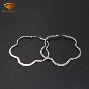 China Fashion Trend New Stainless Steel Titanium Steel Plum Blossom Type Flattened Big Ear Ring Hypoallergenic Earrings Er0039 for sale