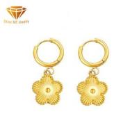 China Temperament Five Leaf Flower Jewelry Set Four Leaf Grass Laser Titanium Steel Plum Blossom Fashion Earrings Er1933 for sale