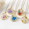 China Vintage Flower Necklace Eternal Flower Pendant Real Flower Jewelry Transparent Resin Crafts Popular Items in Europe and America Nk5118 for sale