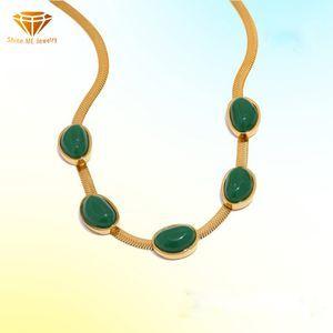 China Alien Emerald Blade Chain Necklace with Titanium Steel Retro Minimalist Design, a Niche Collarbone Chain Necklace Accessory Nk0132 for sale