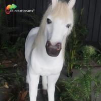 China Simulated White Animatronic Horse For Amusement Park Exhibition for sale