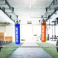 China OEM ODM Man Punching Bags Heavy Free Standing Boxing Sand Bag for sale