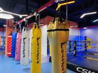 China Wrecking Ball Punching Bag Punch Hole Plastic Bag Boxing Heavy Bag Hanger for sale