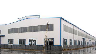 China Galvanized Prefab Steel Warehouse Building - Custom Sizes up to 30T Crane Capacity with Q355 Steel Construction for sale