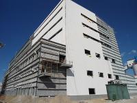 China Prefabricated Steel Structure Building Light Weight Quick Assembly 45m Span for sale