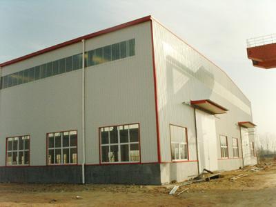 China ISO9001 Light Weight Steel Structure Building 45m Clear Span Industrial Use for sale