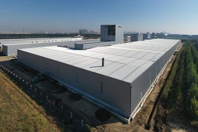 China Prefabricated Steel Structure Workshop - 30-50% Lighter Weight with 8% More Usable Space for Industrial Buildings for sale