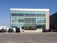 China Prefabricated Steel Commercial Buildings - Q235/Q355B H-Section Frame with 688mm Decking & Custom Design Options for sale