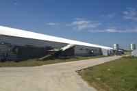 China Q355B Pre-Engineered Steel Poultry House with 50-100mm Insulation and H-Section Frame for Broiler and Layer Operations for sale