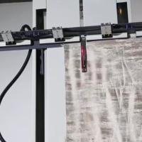 China Industrial Vertical Cutting Machine for Cloth Fabric Garment Textile Silk Operator Safe for sale