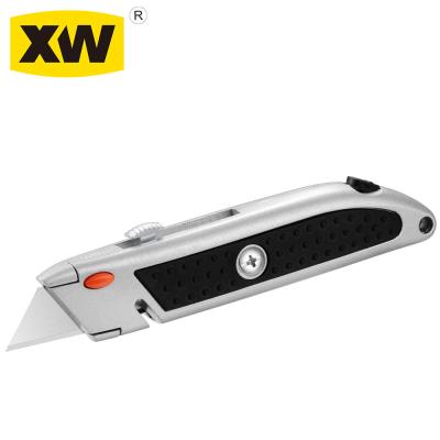 China Auto Lock Foldable Design Utility Knives With Carabiner Clip 9mm/18mm SX752 for sale