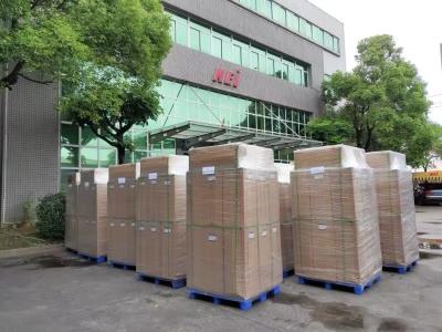 China Enhance Your Printed Materials With Gloss BOPP Thermal Lamination Film  In Thermal Version for sale