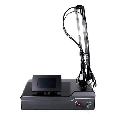 China Portable 1060nm C02 Fractional Laser For Wrinkles Stretch Marks Removal Vaginal Tighten for sale