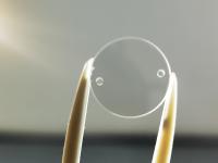 China Round Polished Sapphire Optical Windows Scratch Resistance With Hole for sale