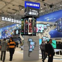 China 1920x1280mm Outdoor Rotating LED Display Screen with High Brightness and IP65 Protection for Advertising for sale