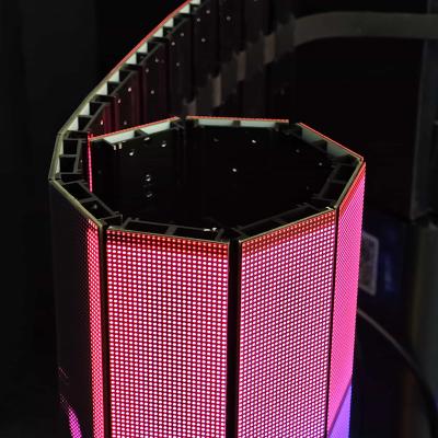 China Foldable Rolling LED Screen GOB Display P1.25 P2.6 P3.91 with 18mm Thickness and 1000kg/m² Load Capacity for sale