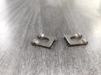 China Stainless Steel Small Metal Locking Clips Silver Color Customized Size for sale