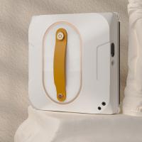 China Convenient Remote Window Cleaner 65dB With Remote Control And 3 Hours Charging Time for sale