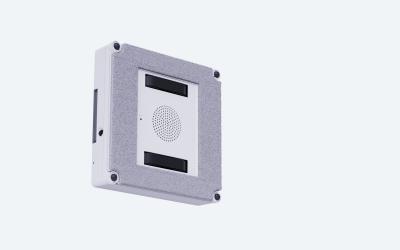 China Innovative Ultrasonic Water Spray Window Cleaning Robot with Replaceable Water Tank for sale
