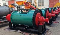 China Low Consumption Mining Powder Grinding Machine Dry / Wet Type Limestone Gold Ore Ball Mill for sale
