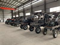 China Removable Mining Stone Crushing Machine Mobile Hammer Mill Crusher Capacity 50-80 Tons Per Hour for sale