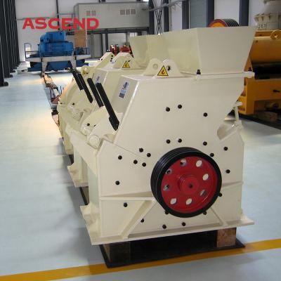 China Portable Heavy Diesel Hammer Mill Crusher For Gold Mining High Efficiency for sale