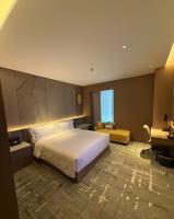 China Minimalist Hotel Guest Room Furniture Eco Friendly Hotel Room Furniture Sets Customized for sale
