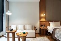 China Solid Wood Guest Room Furniture Eco Friendly Luxury Hotel Furniture for sale