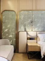 China Upholstered Hotel Guest Room Furniture Custom Hotel Suite Furniture Emerald Green for sale