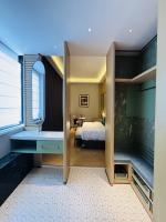 China Upholstered Hotel Guest Room Furniture Custom Hotel Suite Furniture Emerald Green for sale