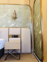 China Upholstered Hotel Guest Room Furniture Custom Hotel Suite Furniture Emerald Green for sale