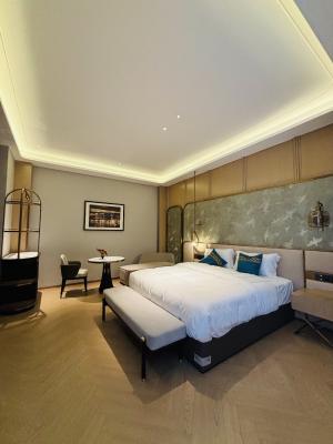 China Upholstered Hotel Guest Room Furniture Custom Hotel Suite Furniture Emerald Green for sale