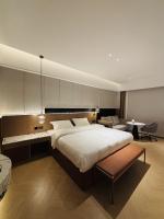 China Contemporary Custom Made Hospitality Furniture Teak Wood Hospitality Hotel Furniture OEM ODM for sale