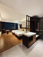 China Dark Wood Hotel Guest Room Furniture OEM ODM Modern Hotel Room Furniture Custom Made for sale