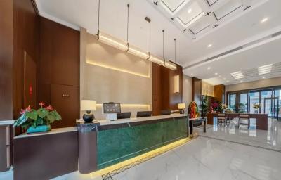 China Warm Wood Modern Reception Furniture Marble Finish Hotel Contract Furniture Custom Design for sale