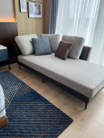 China Luxury Homestay Furniture Wood Veneer Bedroom Furniture Custom Colors for sale