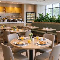 China OEM ODM Hotel Dining Table Set Modern Restaurant Banquette Seating Custom Dimensions for sale