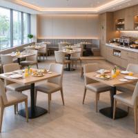 China OEM ODM Hotel Dining Table Set Modern Restaurant Banquette Seating Custom Dimensions for sale